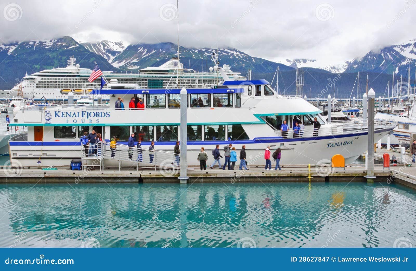 Fjord-Ausflug-Boot Alaskas Seward Kenai Redaktionelles Stockfotografie ...