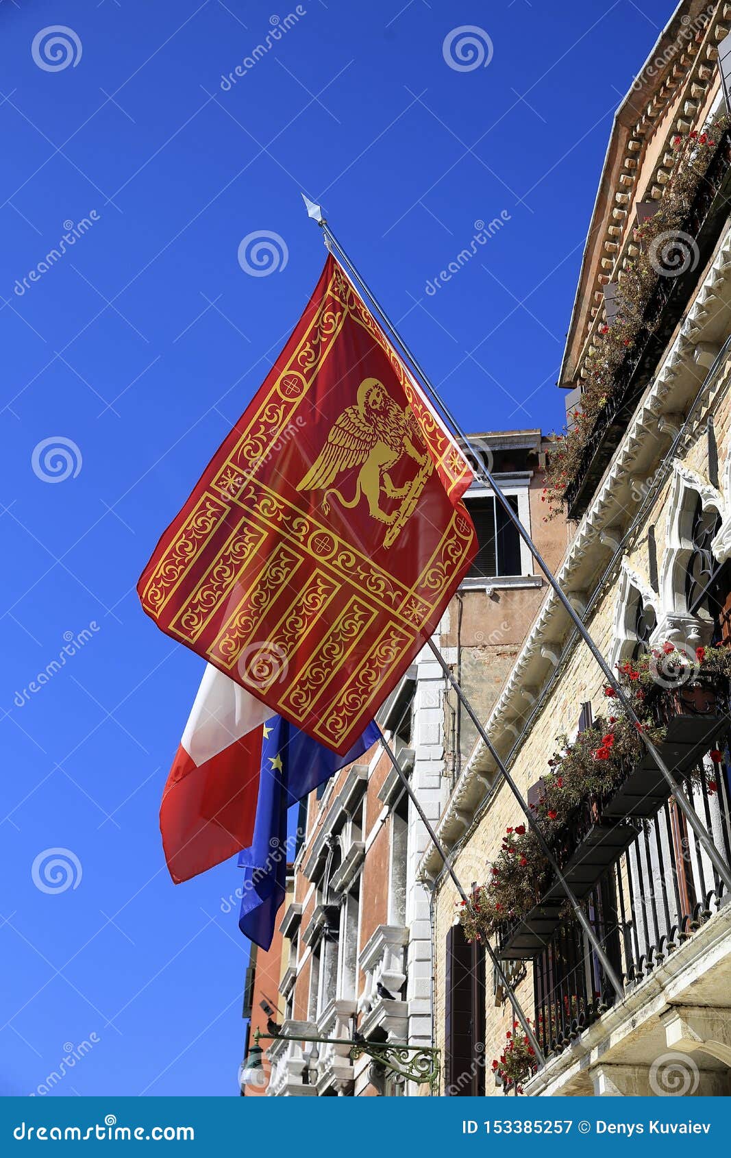 The Flag Of Venice, The Main Symbol Of Venice - The Winged Golden Lion ...