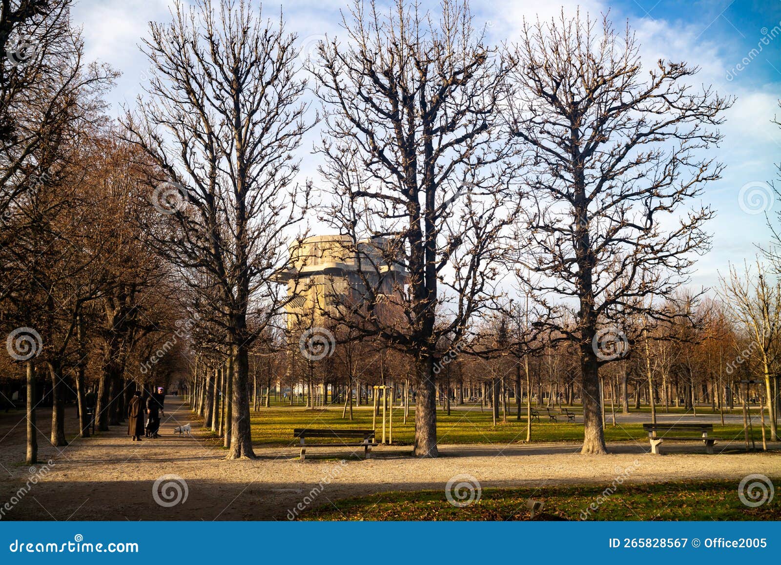 Flakbunker Dans Le Parc Augarten Photographie éditorial - Image du ...
