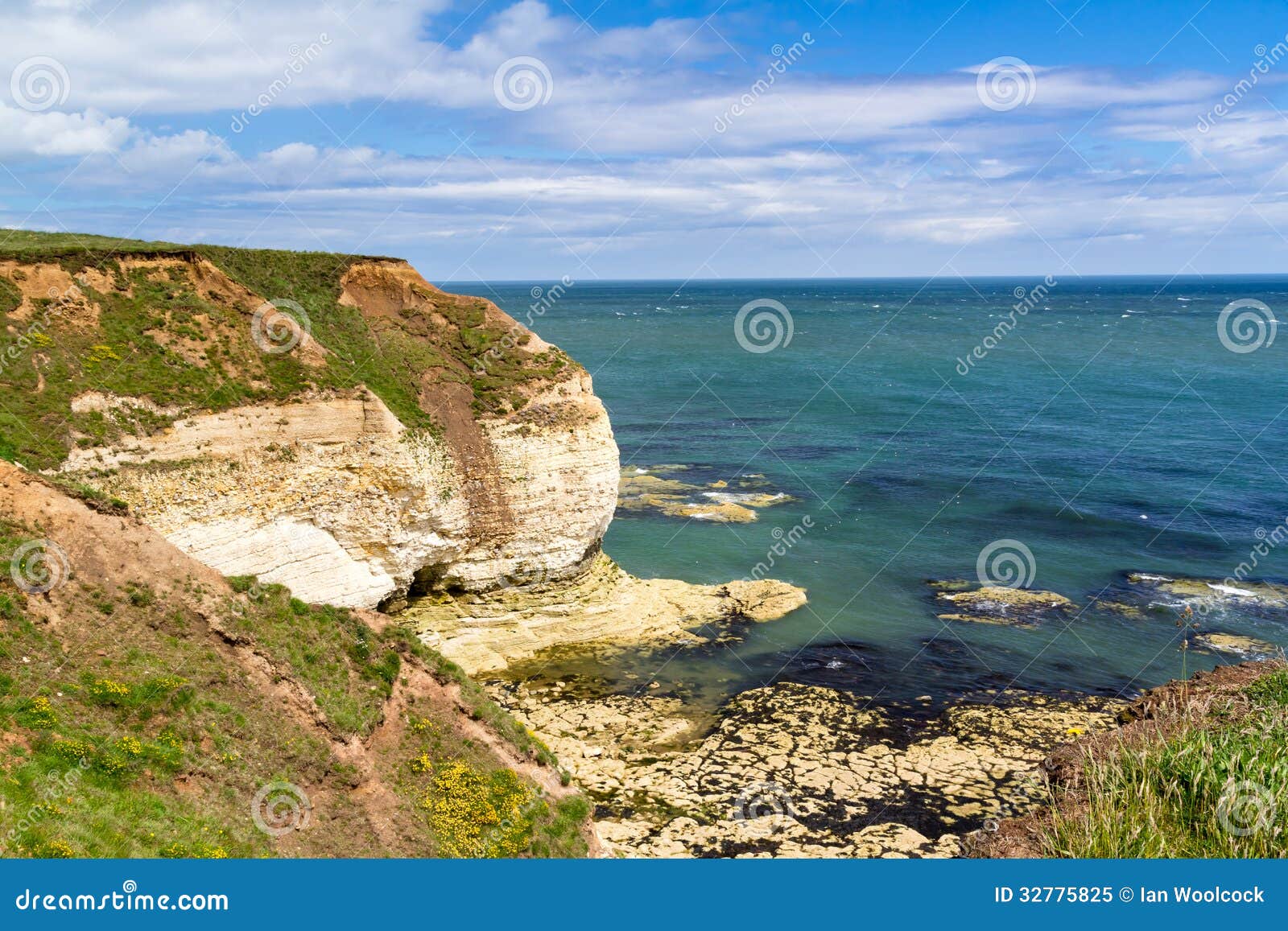 Flamborough Head Yorkshire stock image. Image of scenic - 32775825