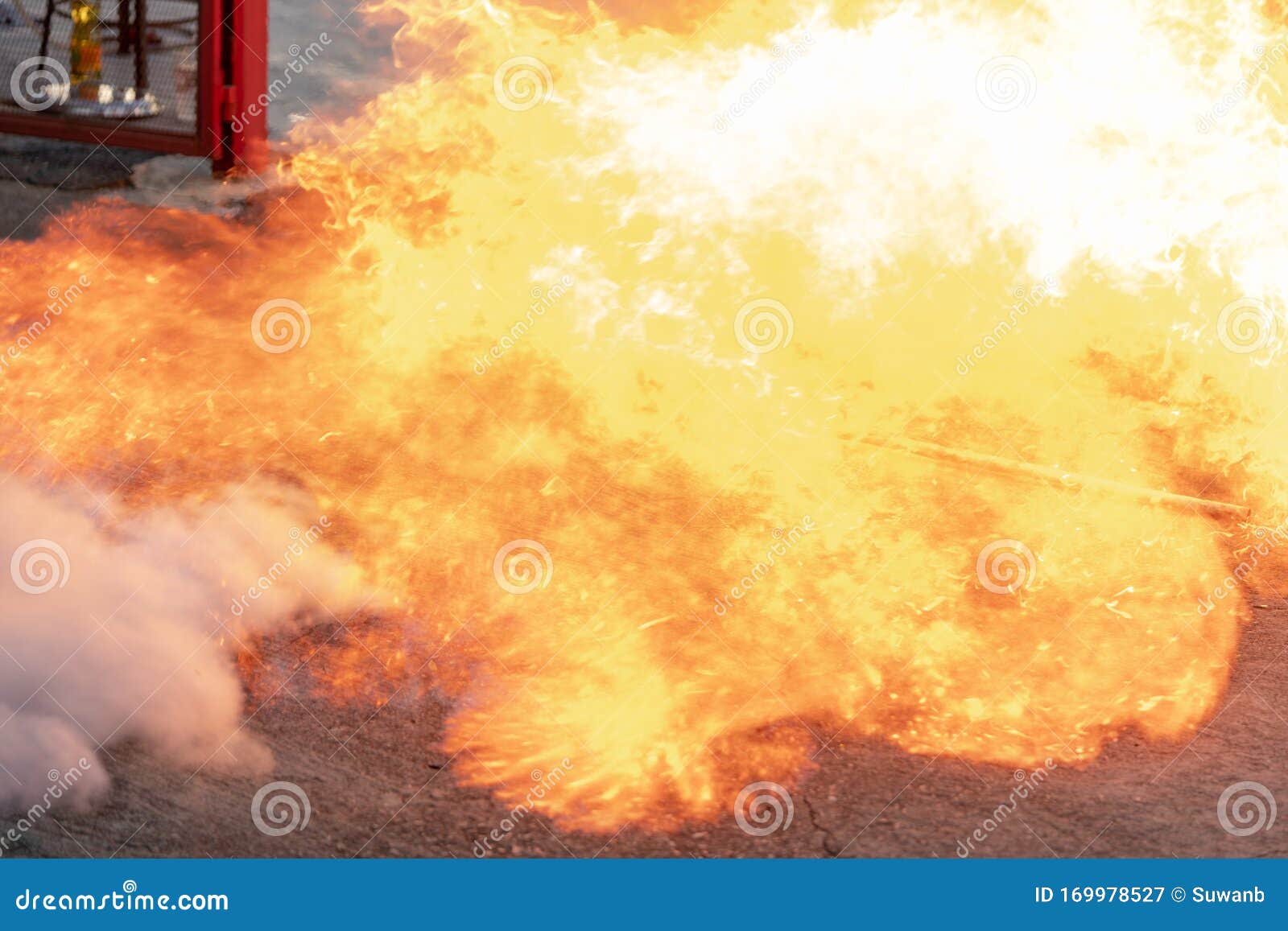 The Flame is Caused by LPG Gas Stock Image - Image of safety, liquid ...