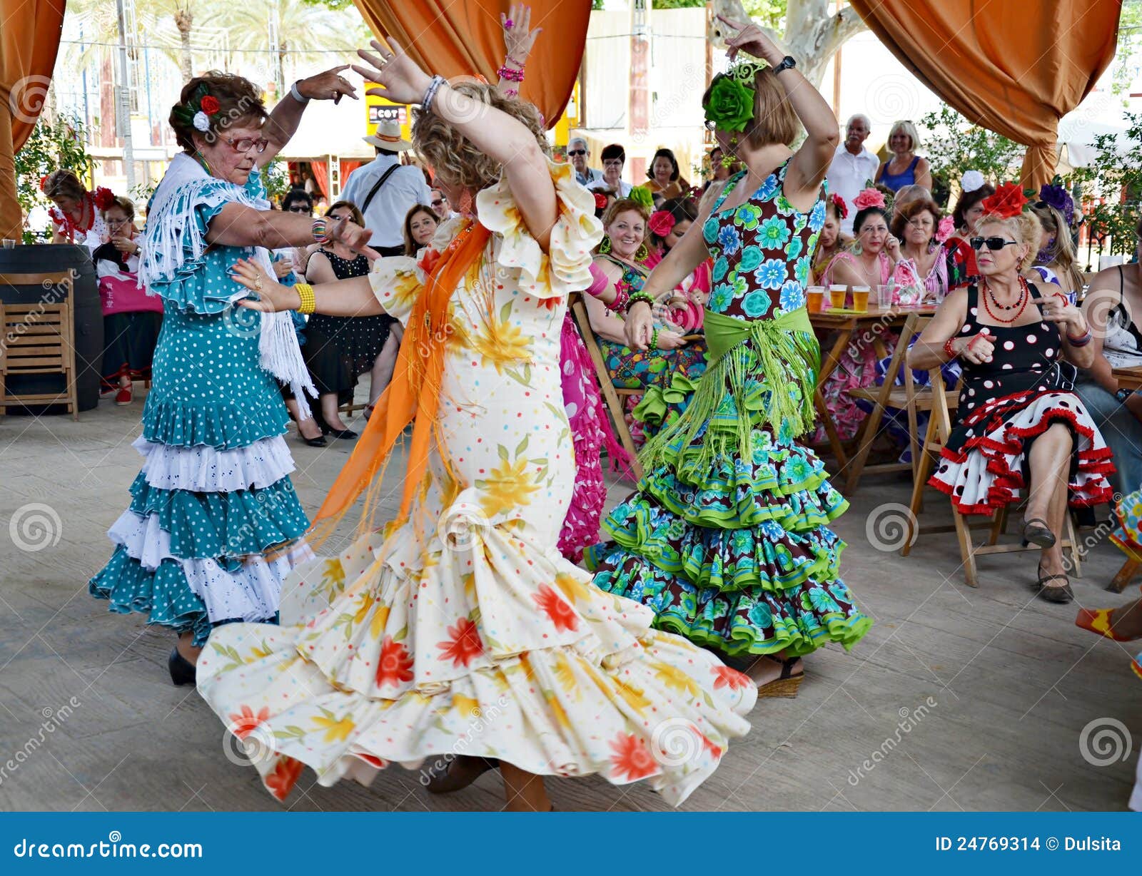 Flamenco dancing editorial stock image. Image of culture - 24769314