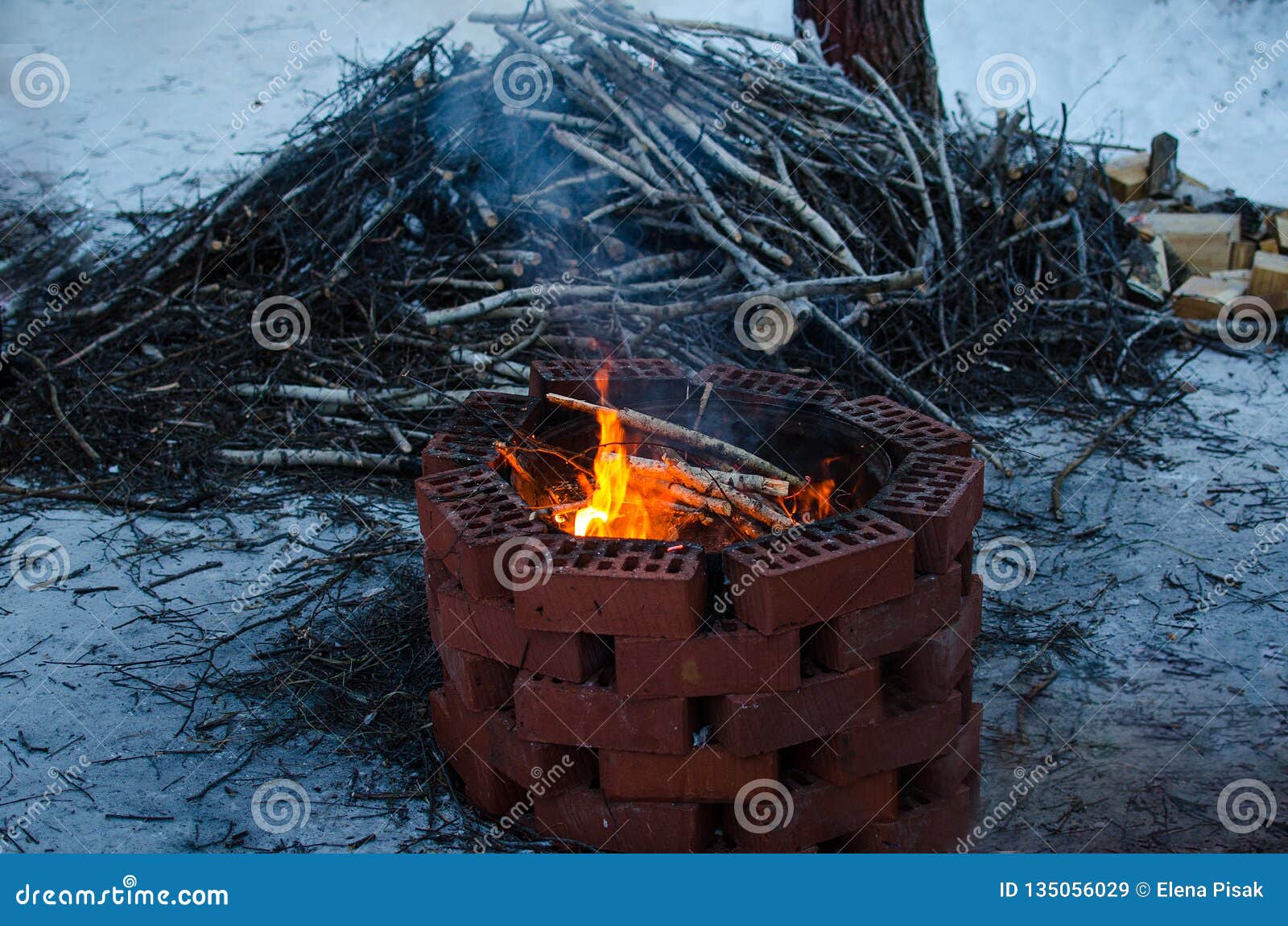 Fire flame in a fire pit stock image. Image of dark - 135056029