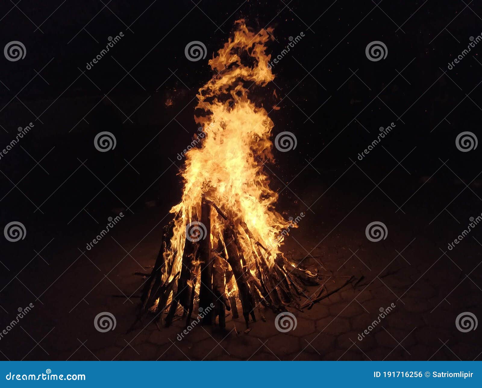 Flaming the Fire on the Night Stock Photo - Image of quail, event ...