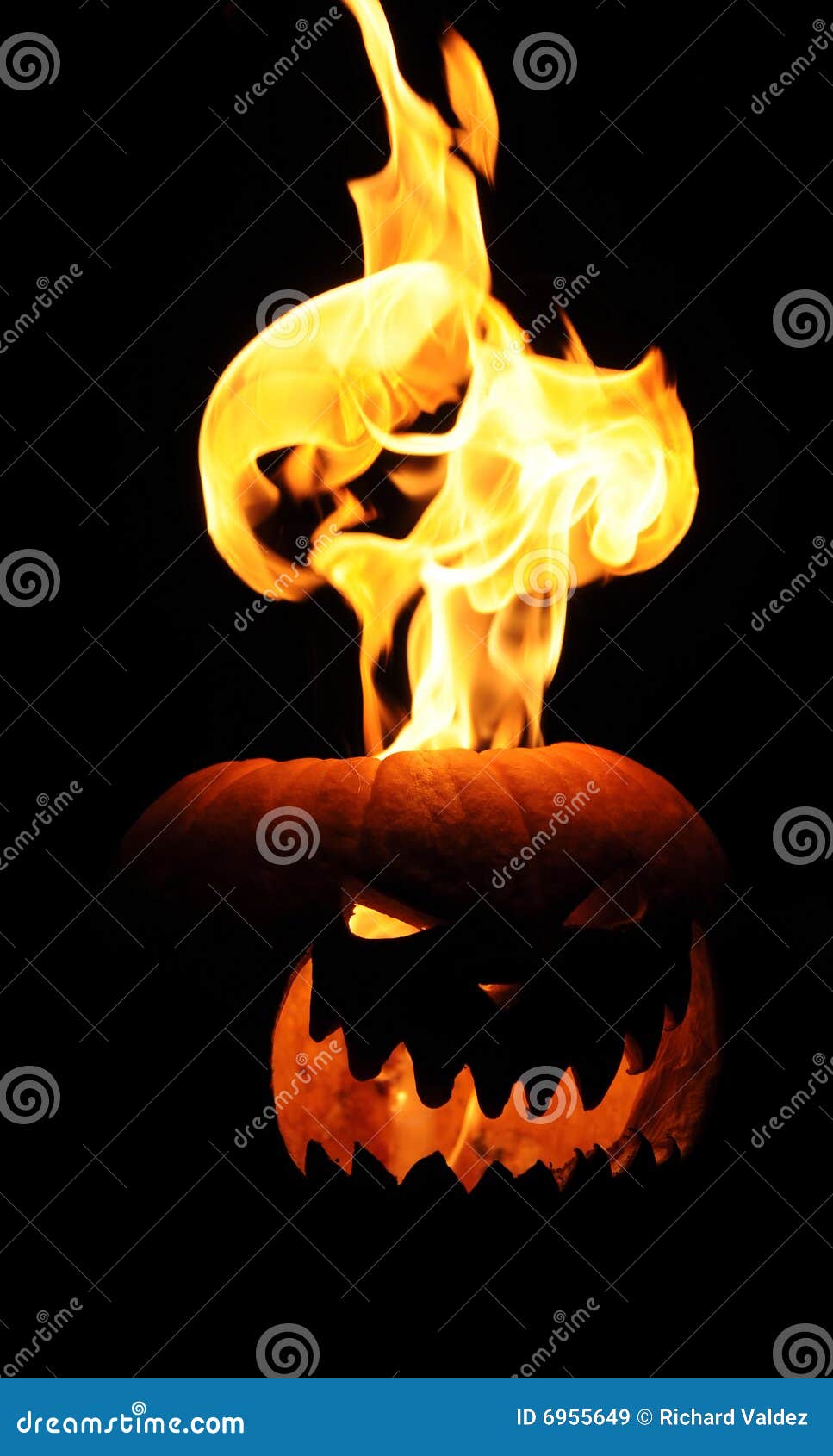 Flaming Jack O Lantern stock image. Image of haunting - 6955649
