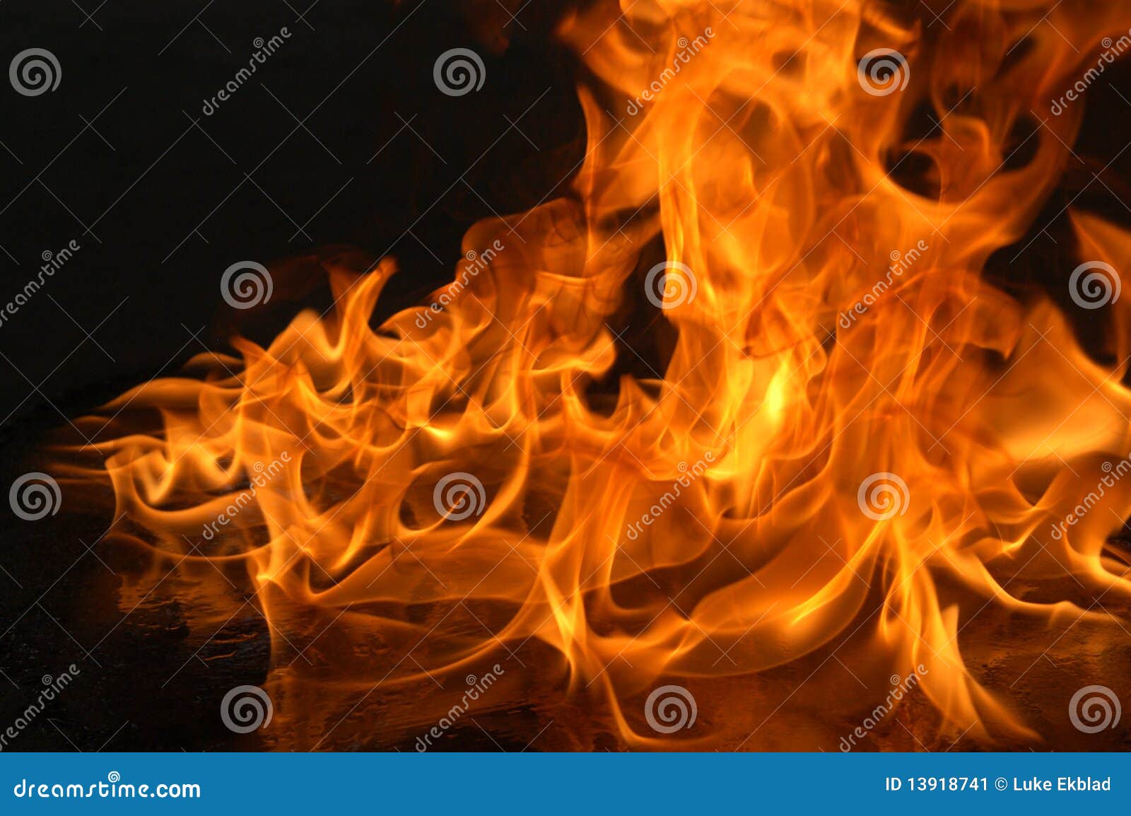 Flammen stockbild. Bild von feuer, verschlingen, flamme - 13918741