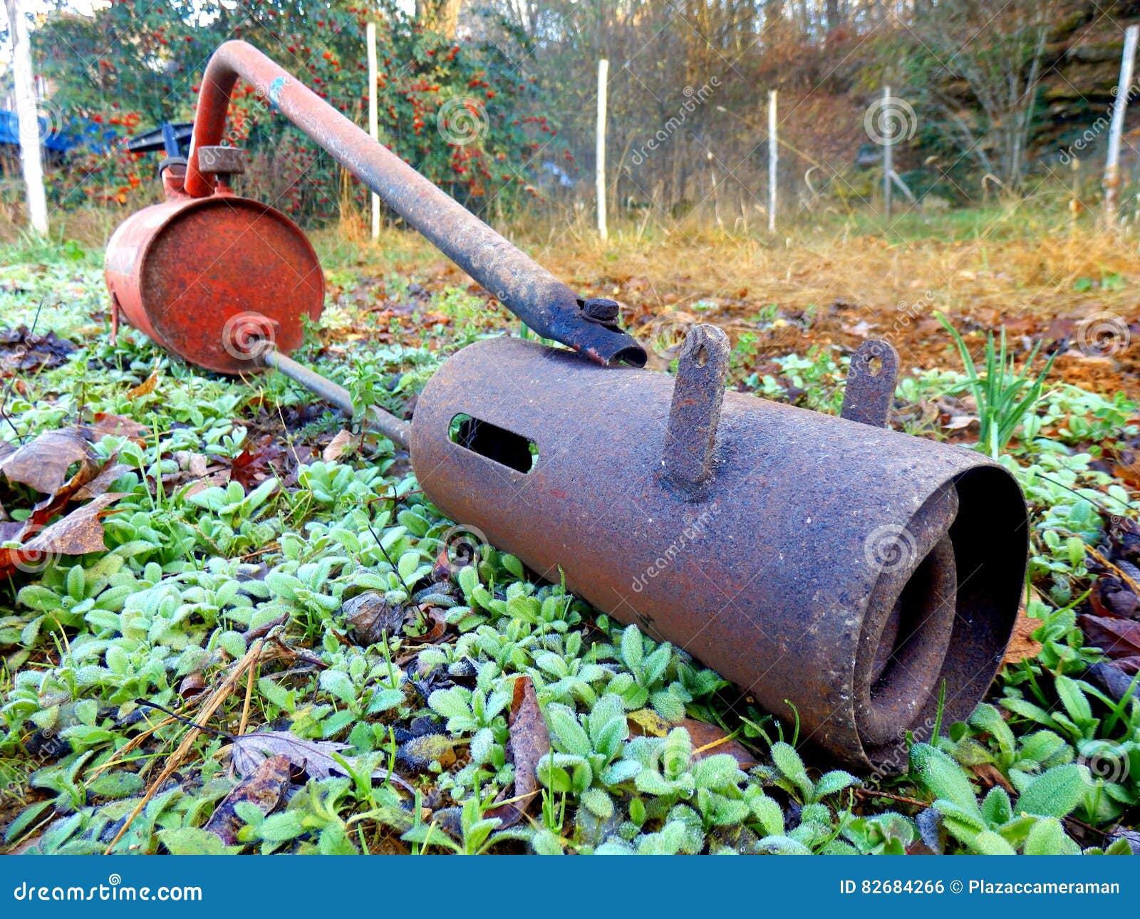 Flammenwerfer Oder Flammenwerfer Stockfoto - Bild von brände, leistung ...