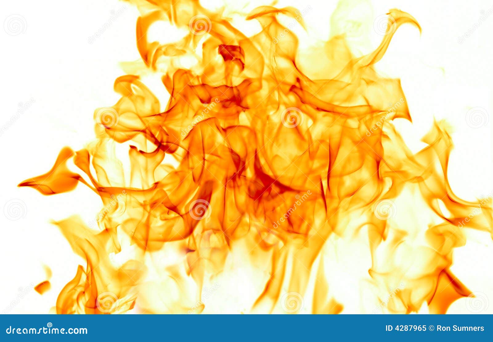 Flammes sur le blanc image stock. Image du campfire, flambage - 4287965