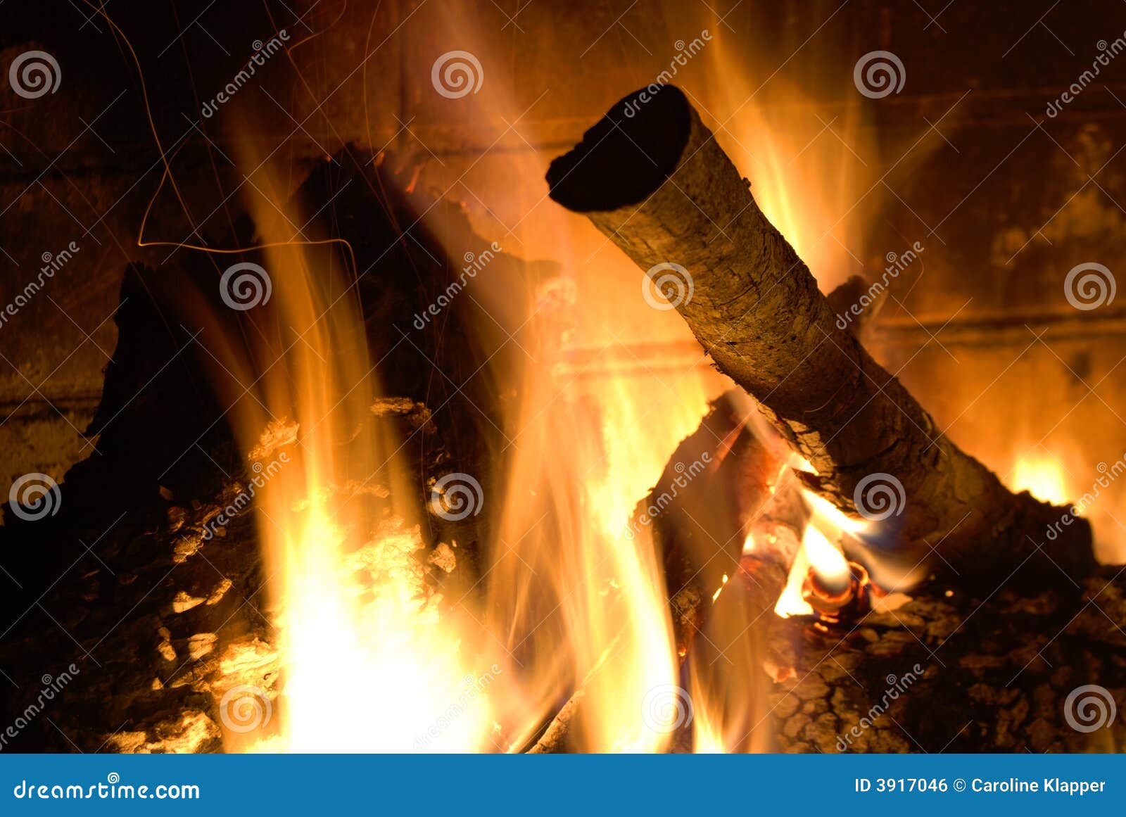 Flammor arkivfoto. Bild av flammor, varmt, aseptic, spis - 3917046