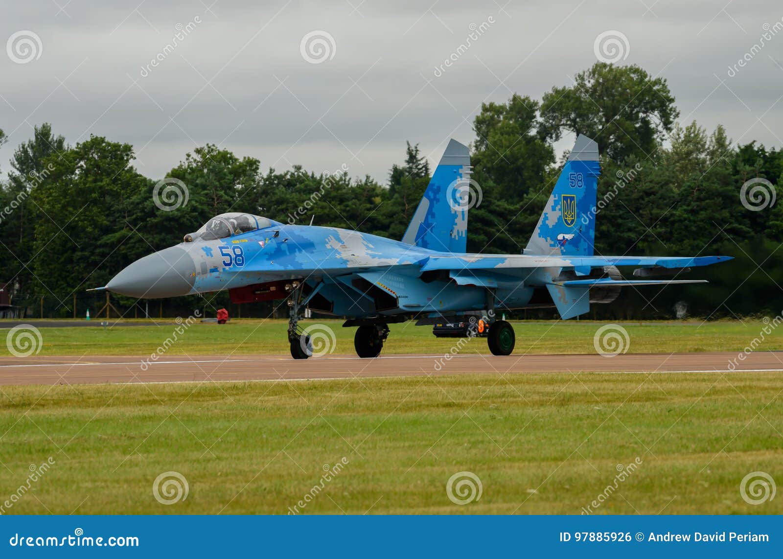 Flanker Su-27 foto editorial. Imagen de combatiente, asombroso - 97885926