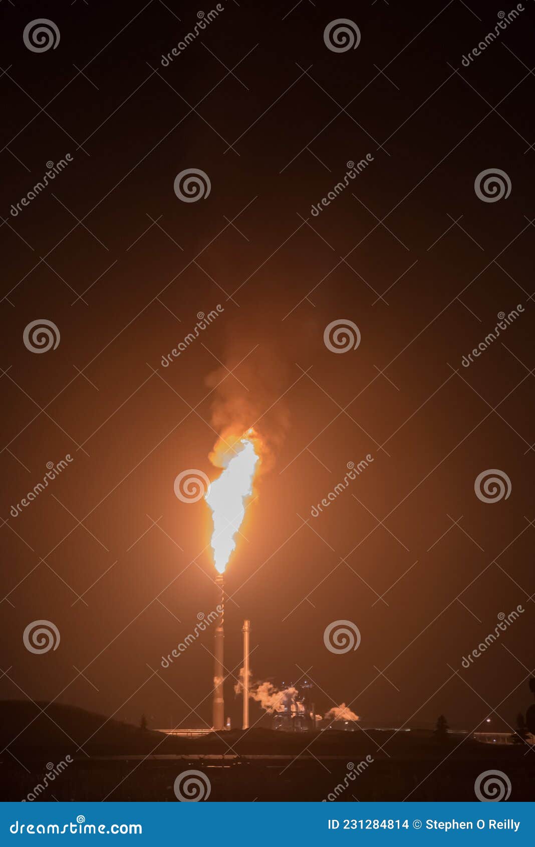 Flare Stack Large Plume of Flames Stock Photo - Image of flare, flames ...
