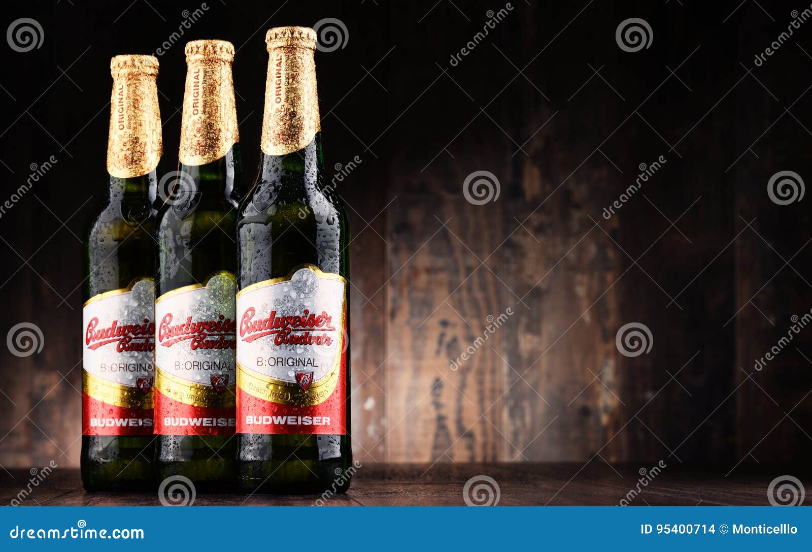 Flaschen Bier Budweisers Budvar Redaktionelles Stockbild - Bild von ...