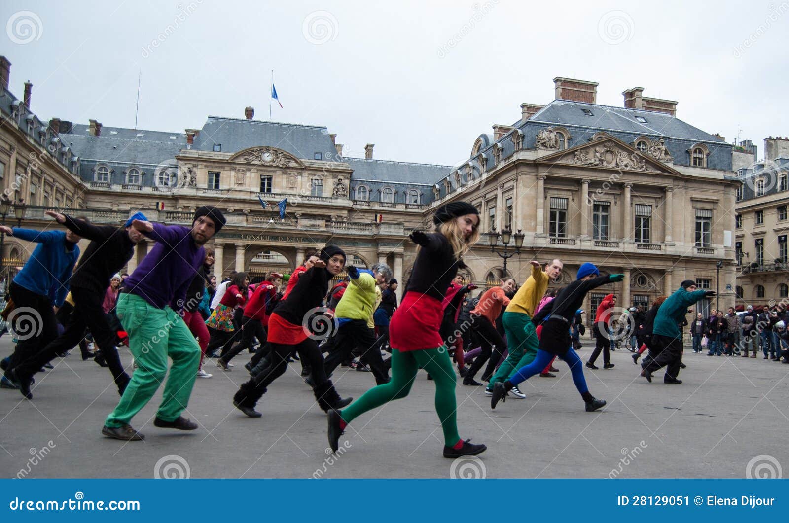 Flash mob dance in Paris editorial photo. Image of famous - 28129051