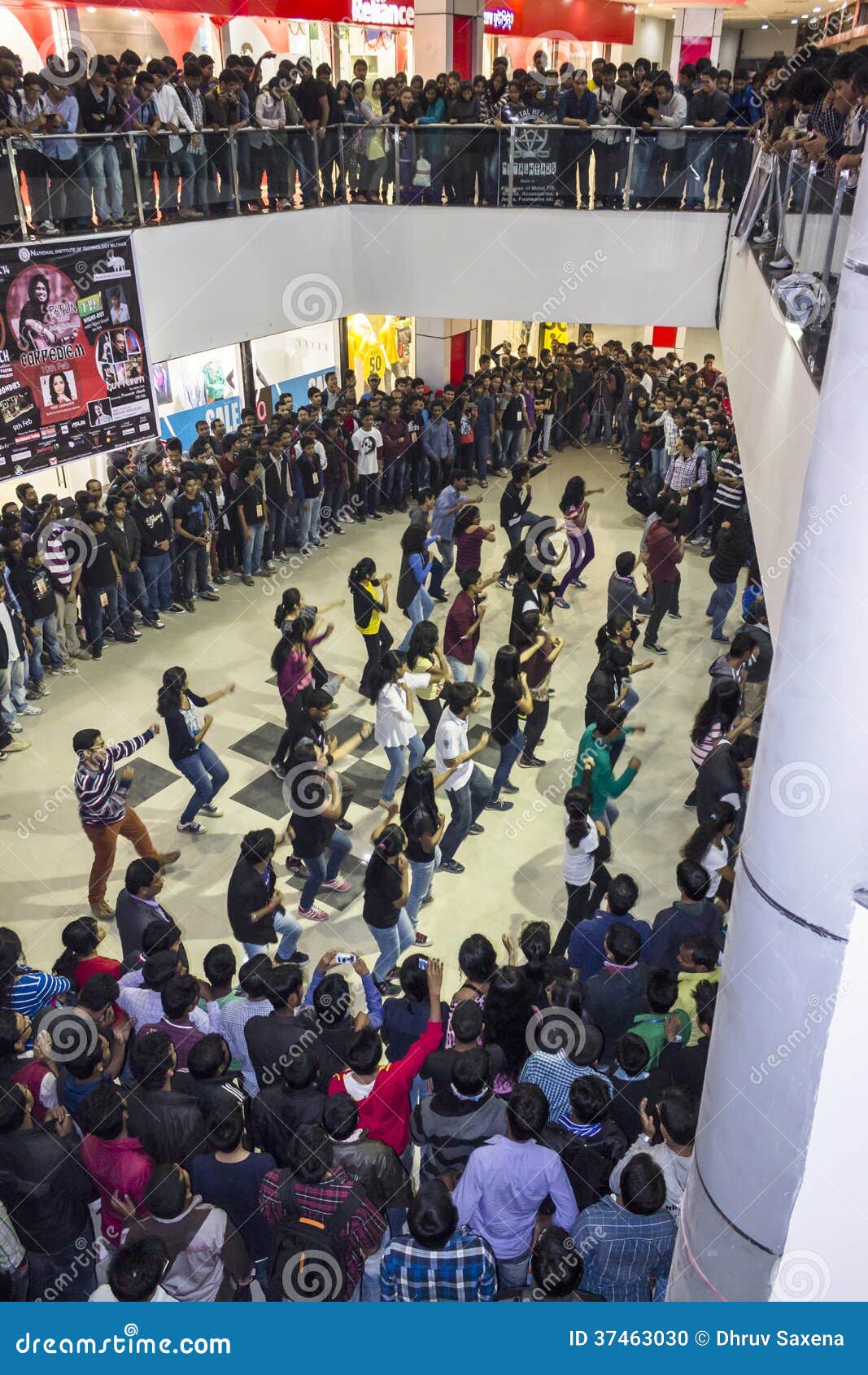 Flash Mob In A Shopping Mall Editorial Image Image Of Massive Editorial 37463030