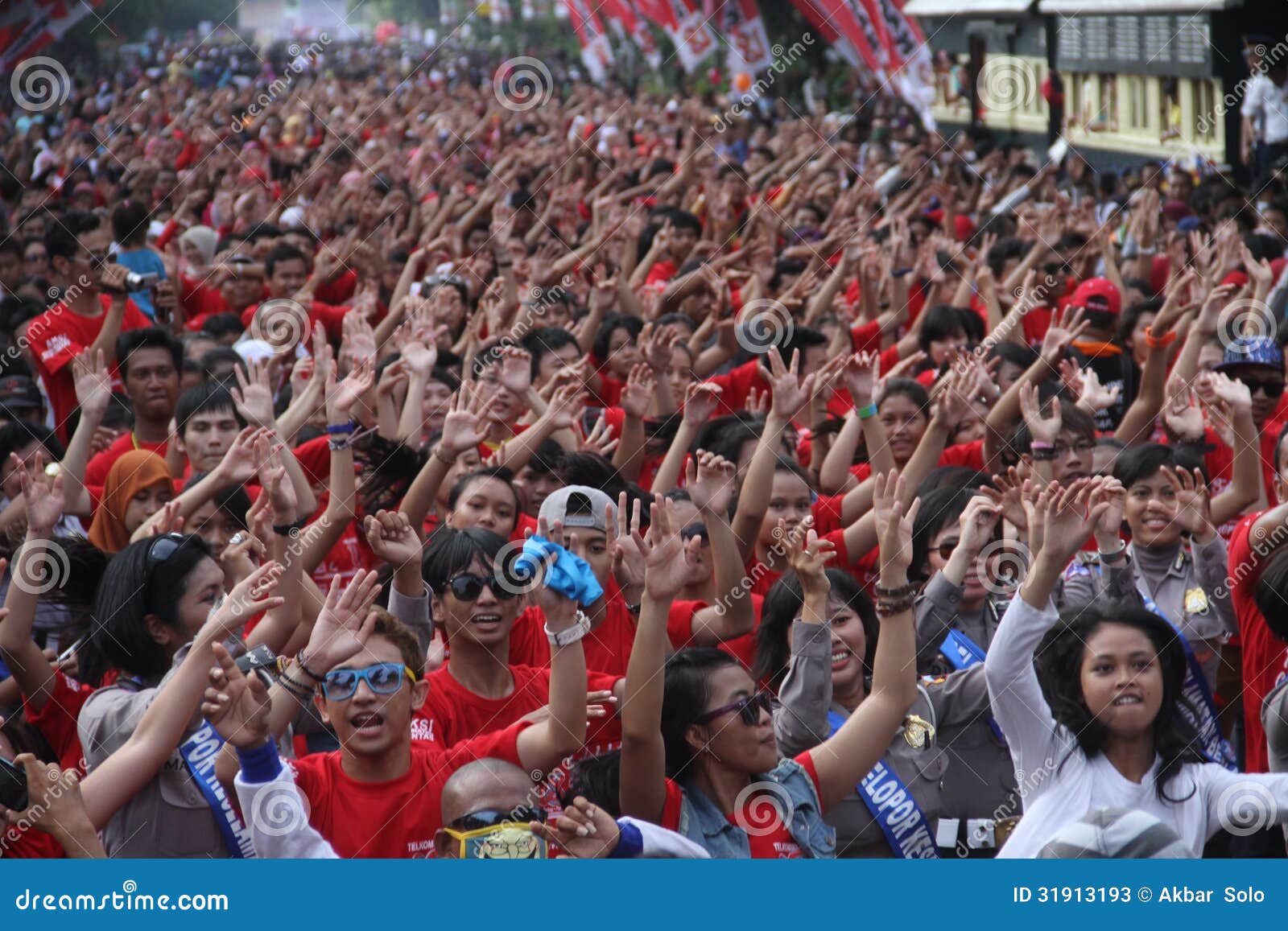 Flash mob editorial stock photo. Image of repetition - 31913193