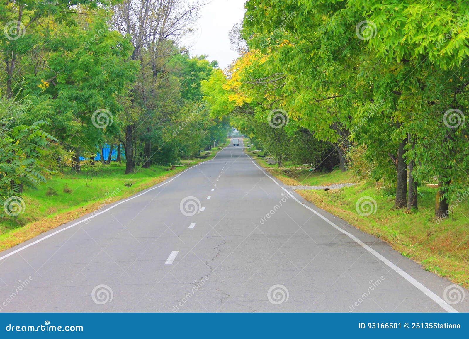 Flat asphalt road stock image. Image of white, drive - 93166501