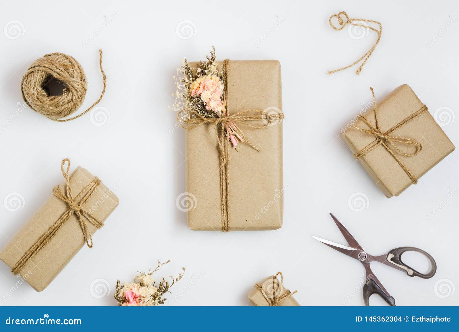 Flat Lay Top View Gift Wrapping Composition. Homemade Wrapped Present ...