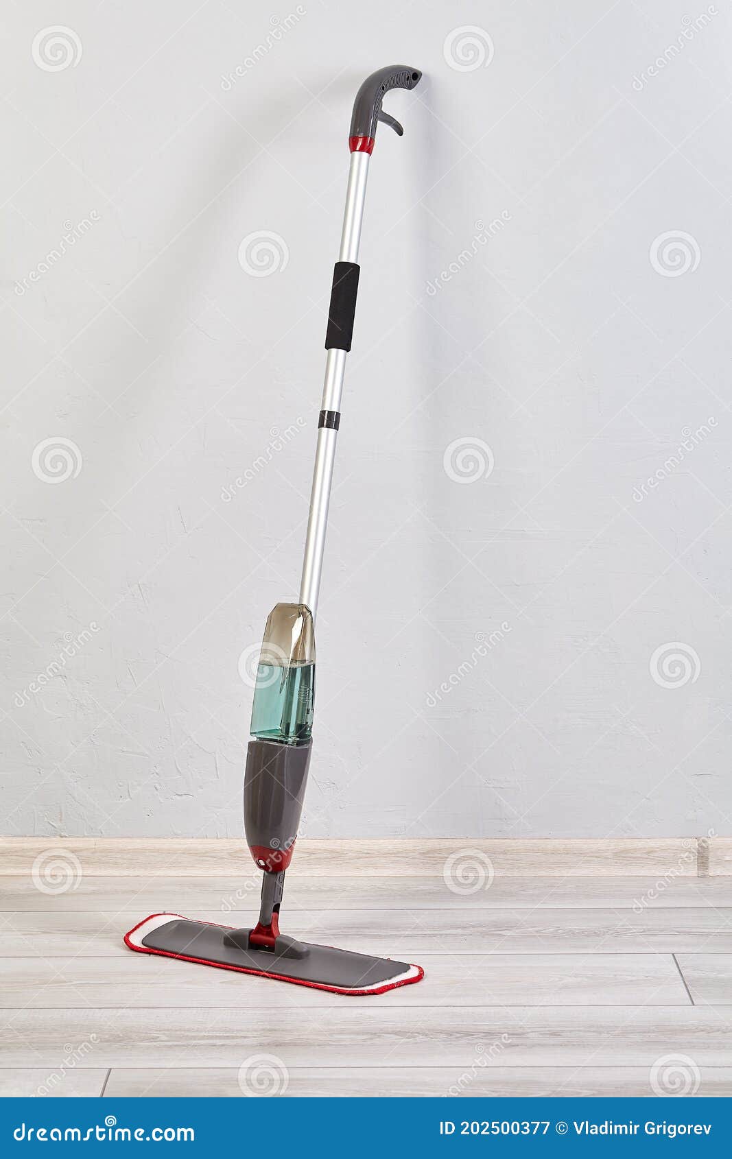 Flat Mop with Microfiber Head and Spray Gun Controlled by Trigger on ...