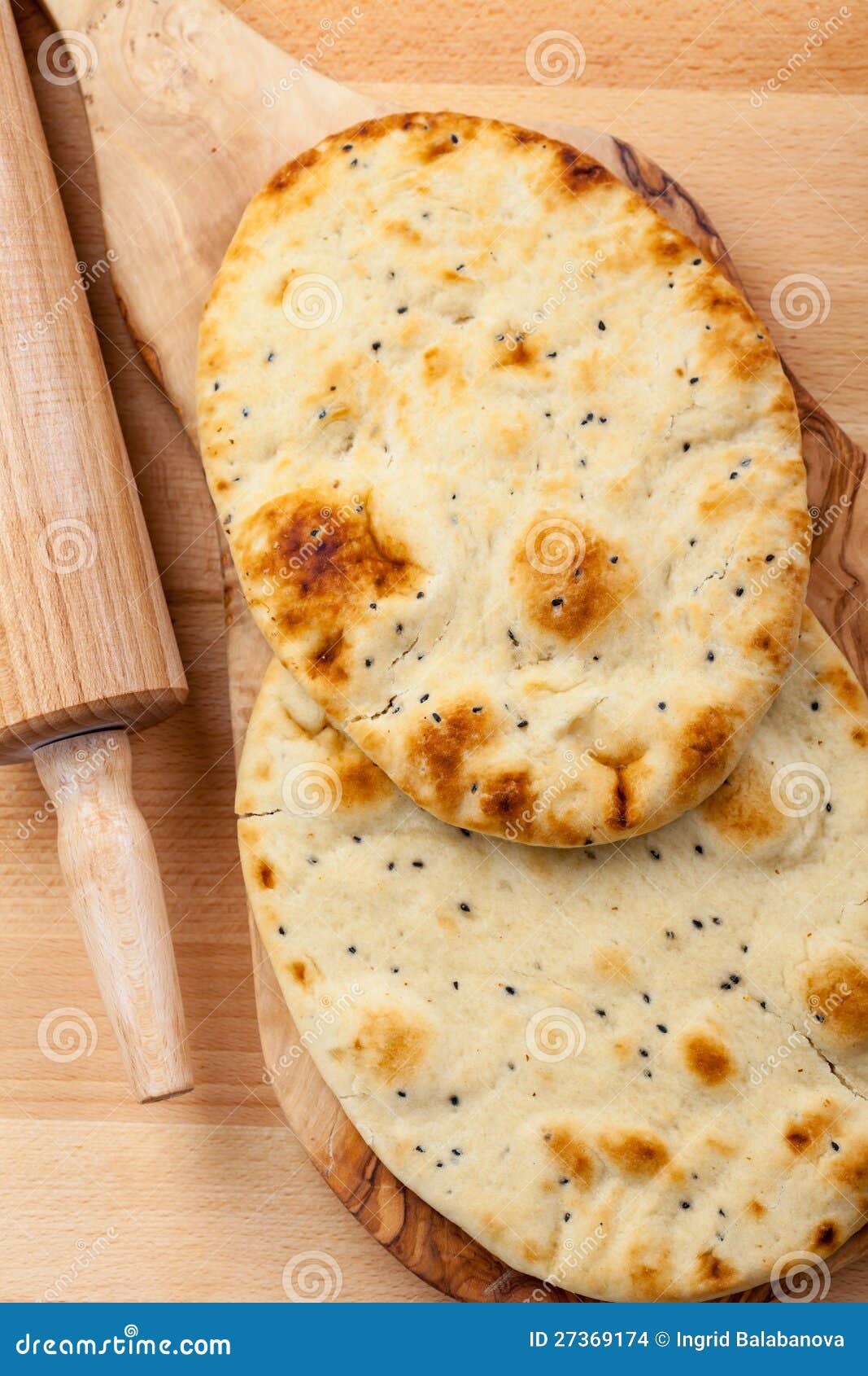 Flatbread foto de archivo. Imagen de aperitivo, sabroso - 27369174