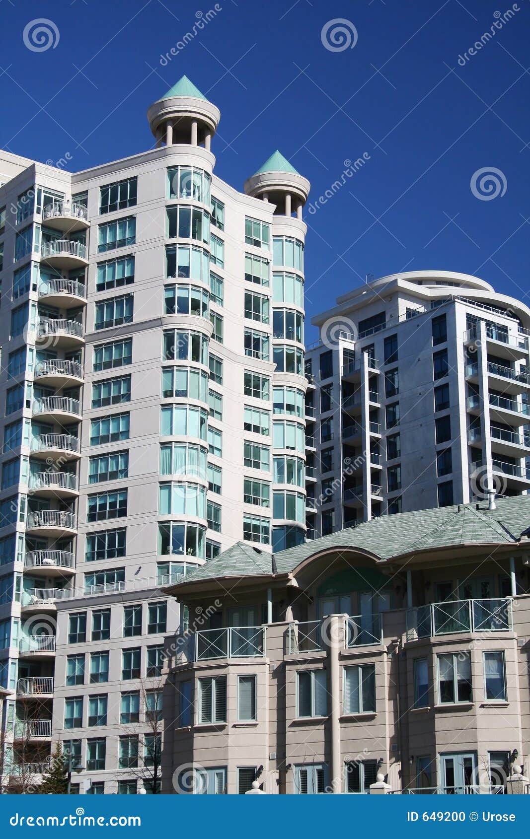 Flats stock foto. Image of grootte, investering, landgoed - 649200