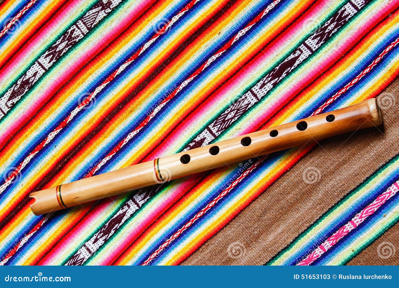 Flauta de madera imagen de archivo. Imagen de instrumento - 51653103