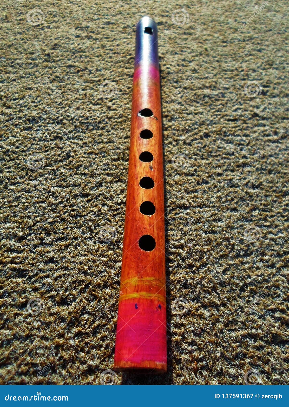 Flauta De Madera En Fondo No-liso Imagen de archivo - Imagen de ...