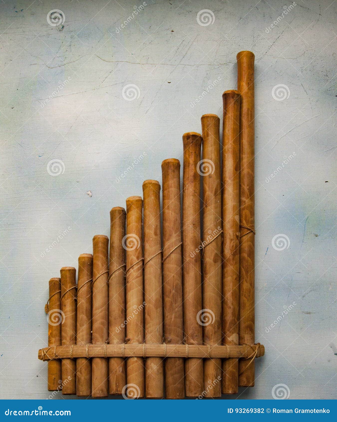 Flauta De Madera Popular De La Cacerola Foto de archivo - Imagen de ...