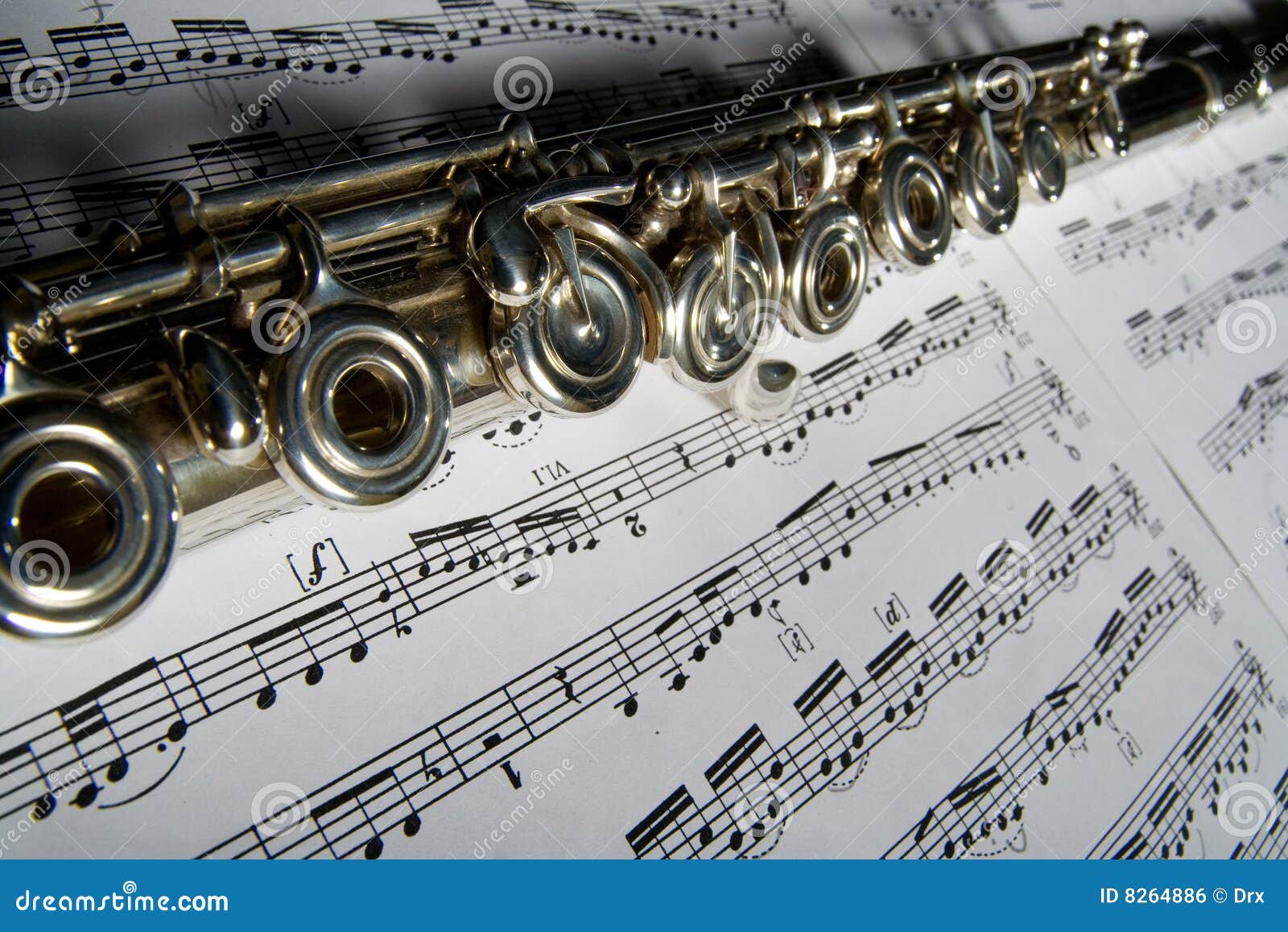 Flauta y notas foto de archivo. Imagen de barras, concierto - 8264886