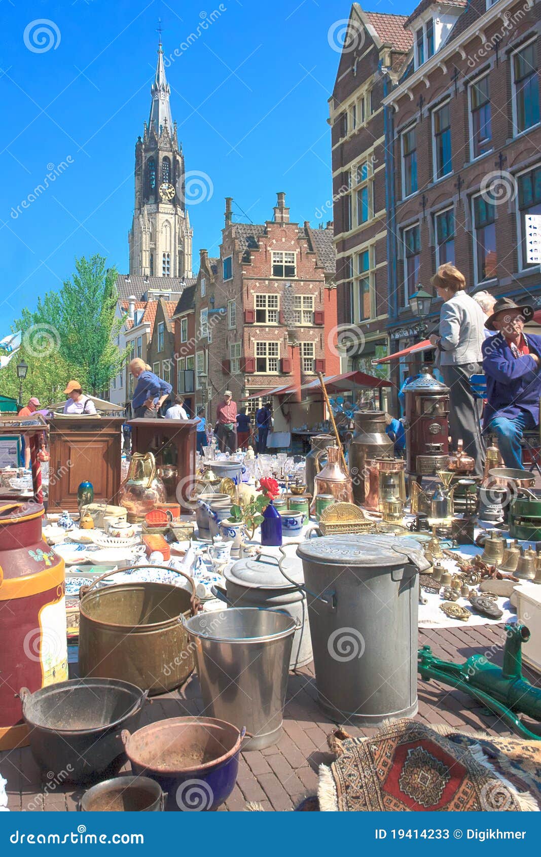 Flea Market editorial stock photo. Image of vintage, buyer - 19414233