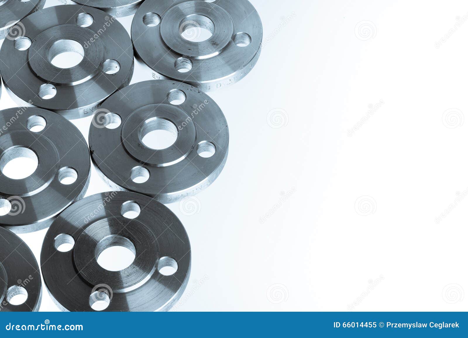 Flenzen stock afbeelding. Image of anker, machine, gaten - 66014455