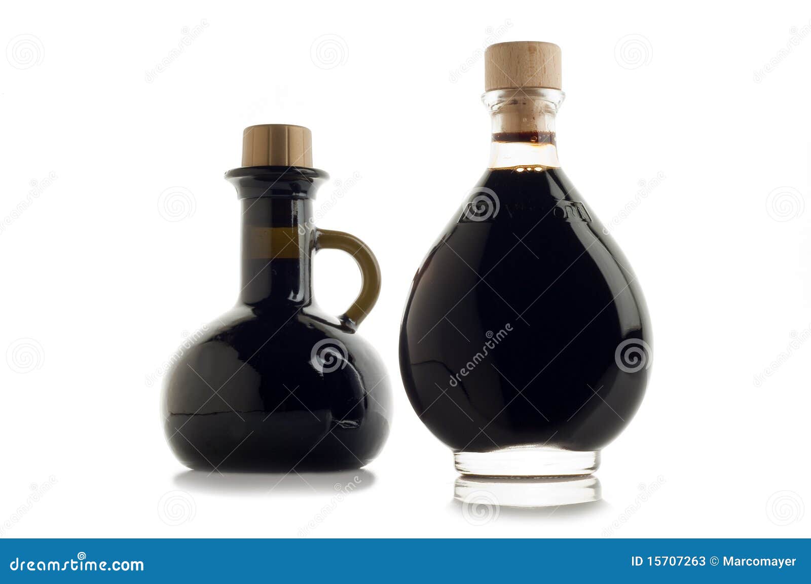 Fles balsemieke azijn stock afbeelding. Image of gezond - 15707263