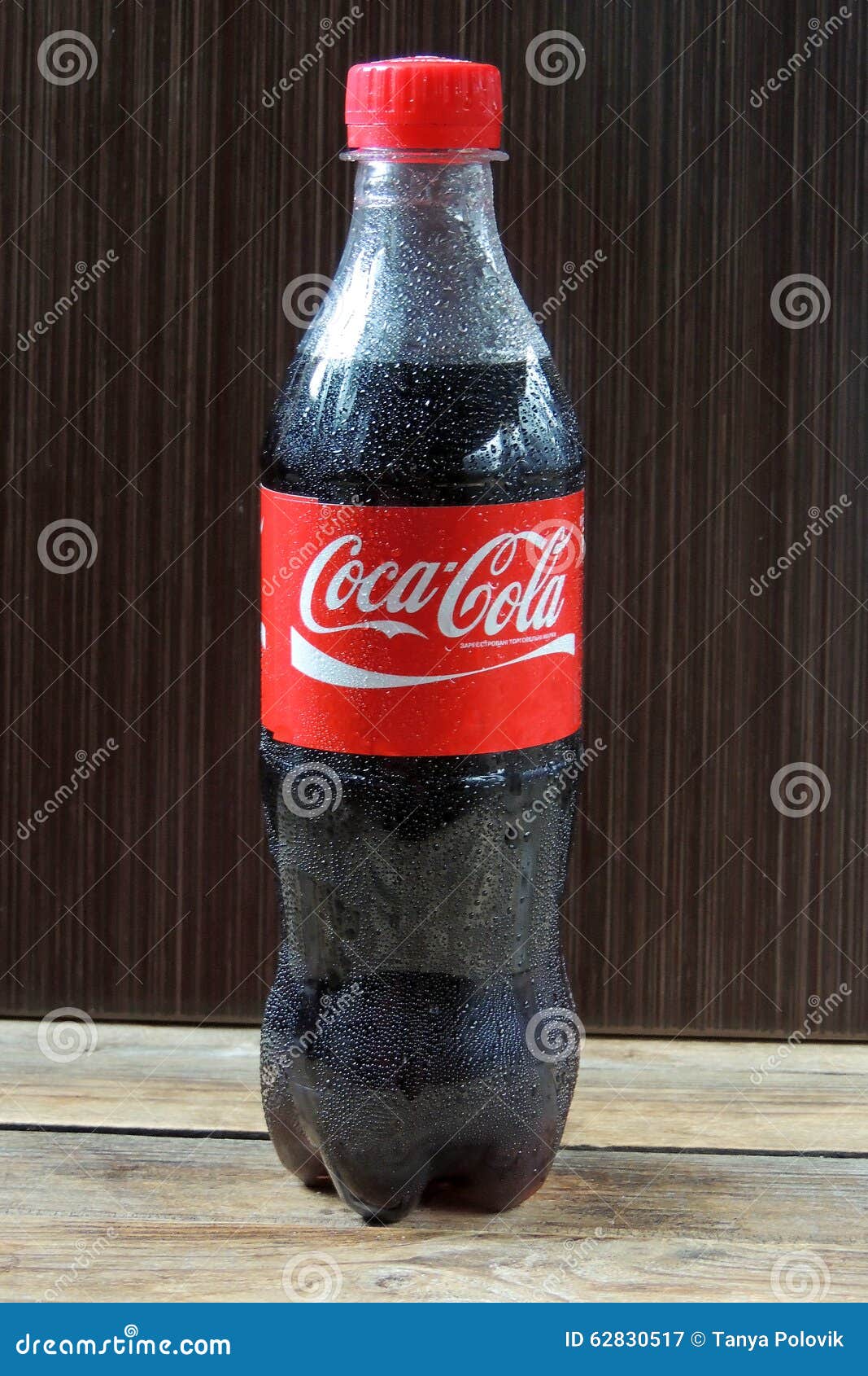 Fles van Coca-Cola redactionele fotografie. Image of cafeïne - 62830517