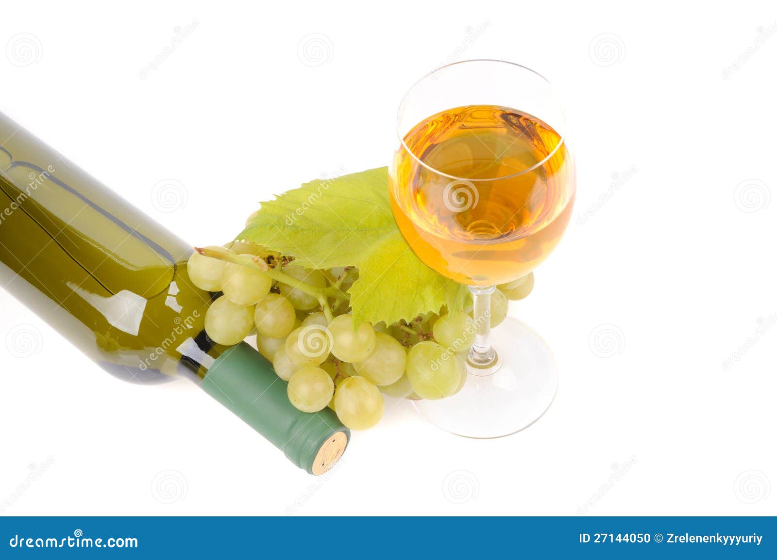 Fles Wijn Met Glas En Groene Druiven Stock Foto - Image of druif ...