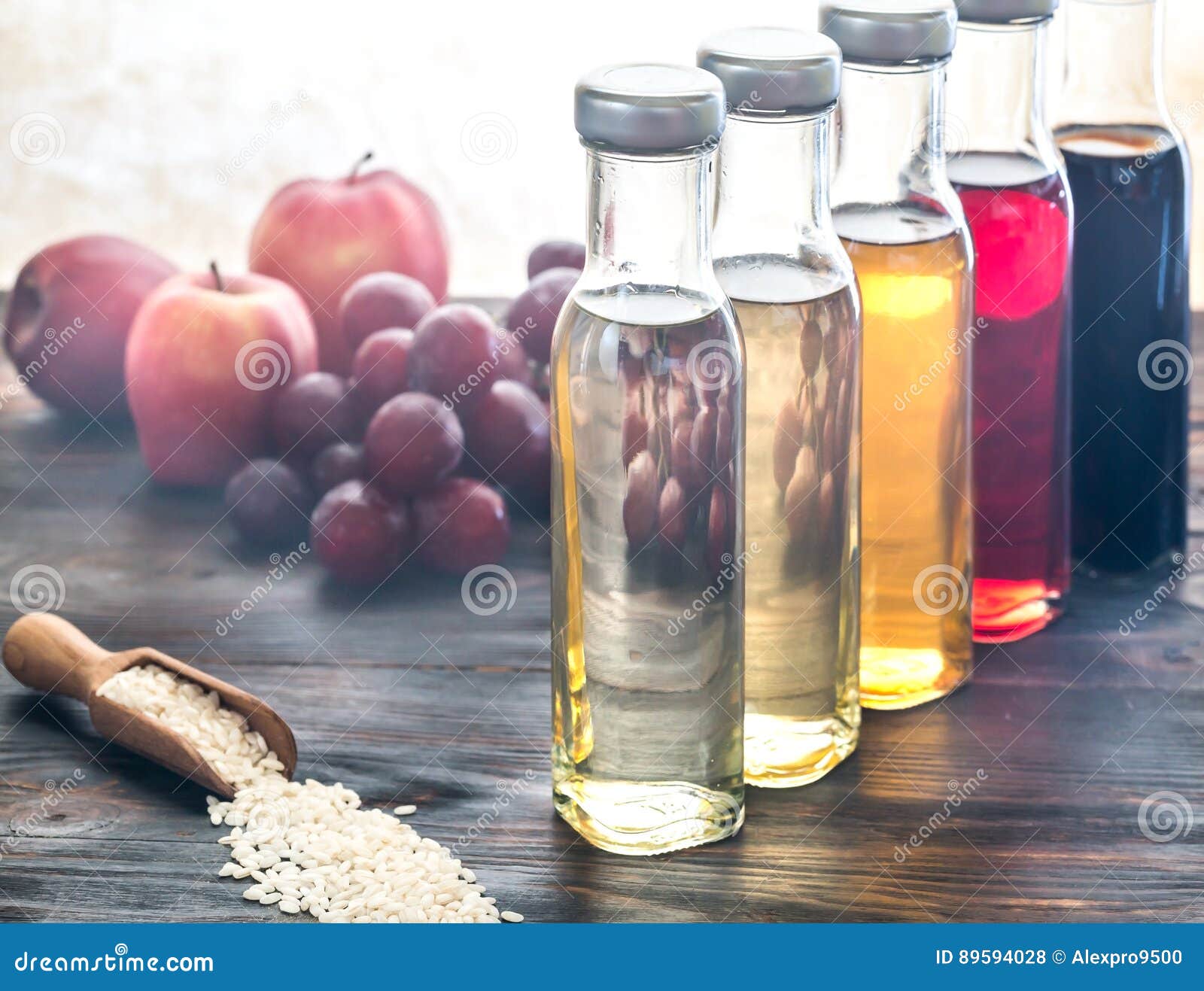 Flessen Met Verschillende Soorten Azijn Stock Foto - Image of keuken ...