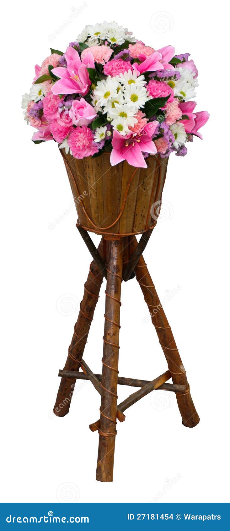 Fleur dans le bac en bois photo stock. Image du domestique - 27181454