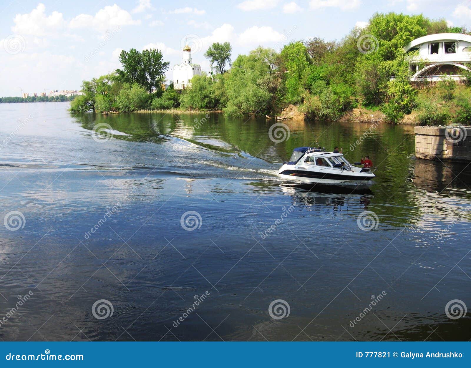 Fleuve Dniepr image stock. Image du actif, bleu, fleuve - 777821