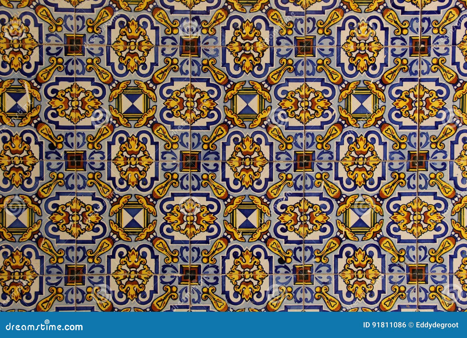 Fliesen stockfoto. Bild von gebäude, fertigkeit, geschnitzt - 91811086