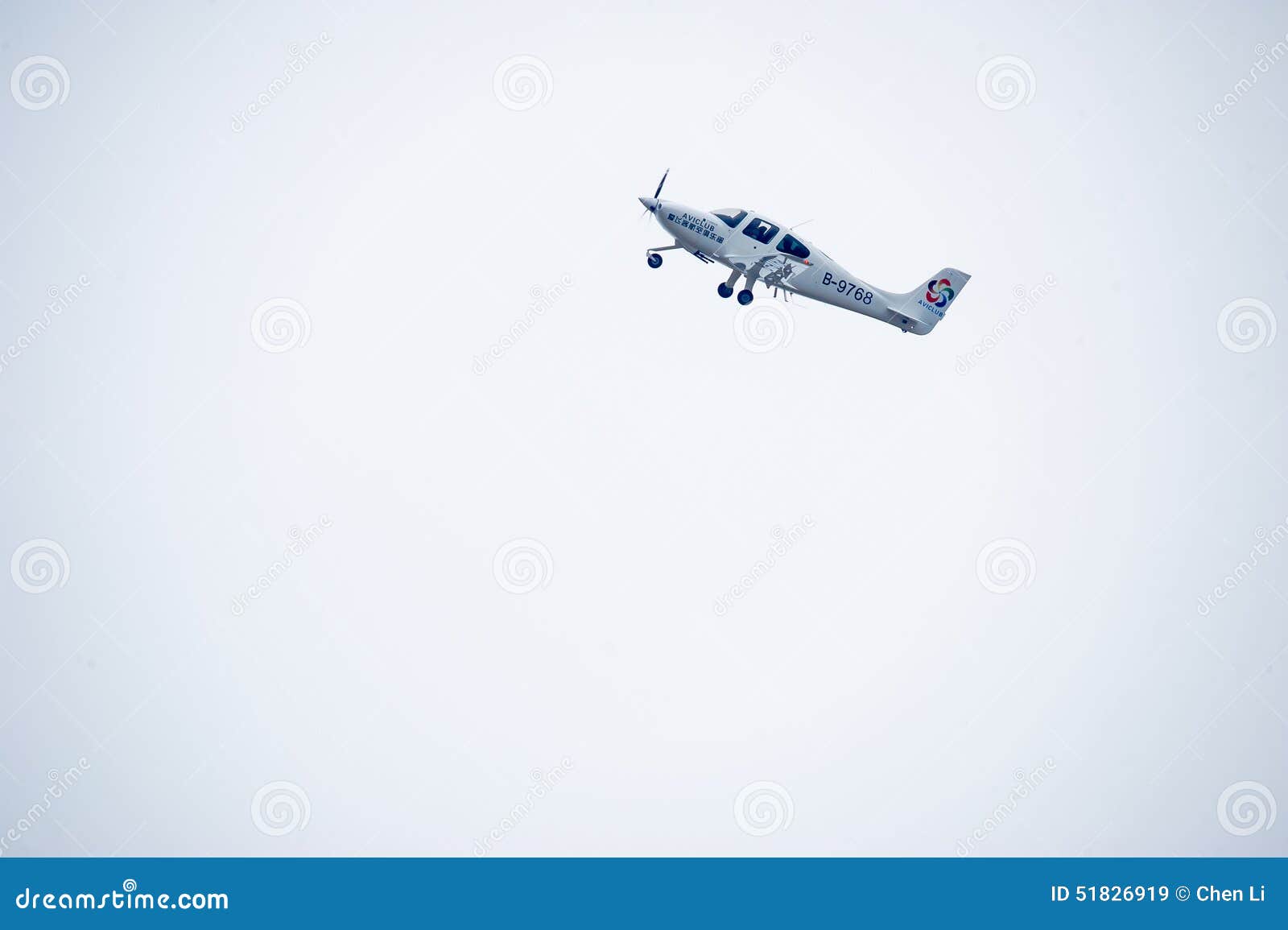 Flight performance editorial stock image. Image of tail - 51826919