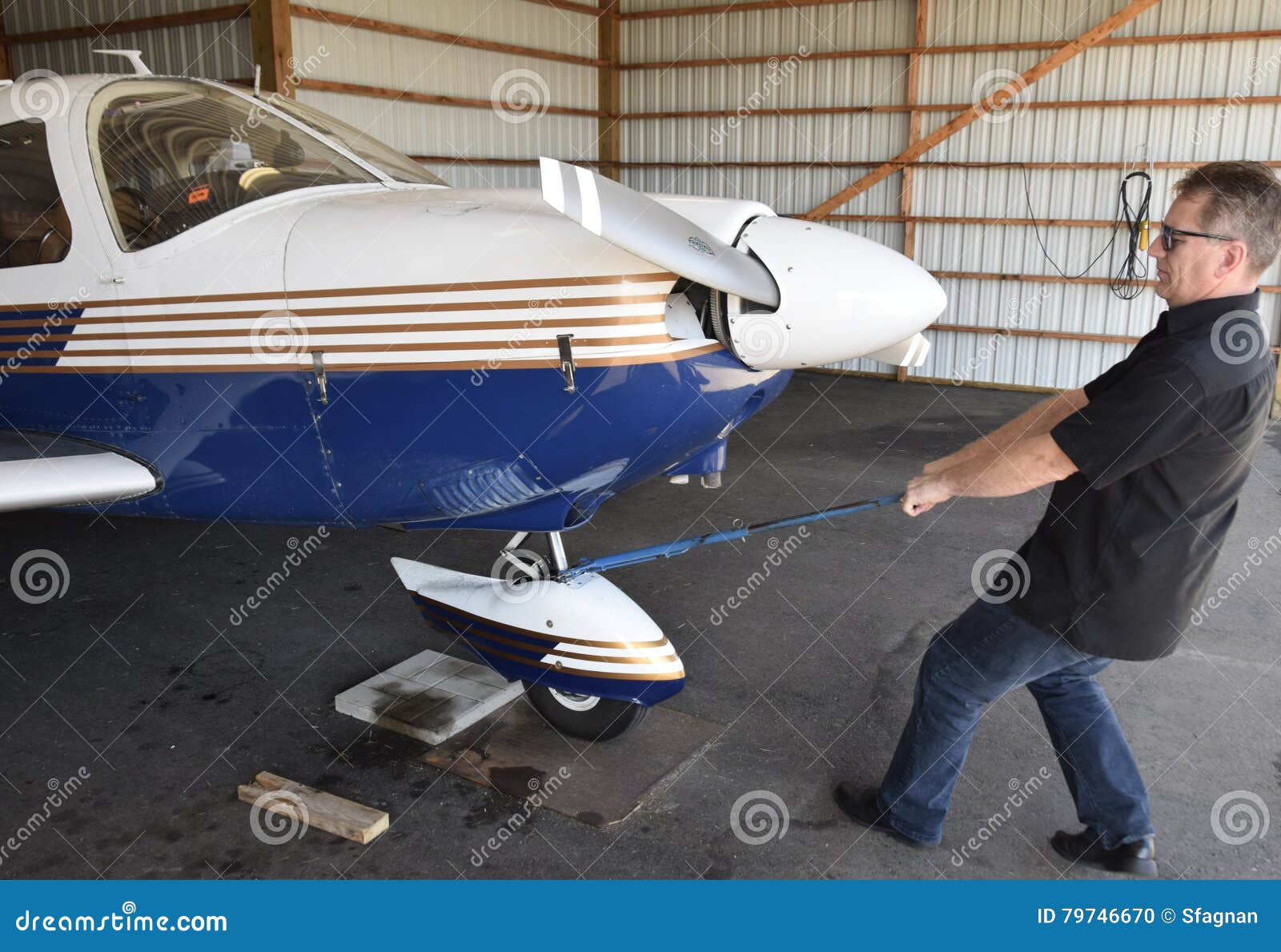 Flight preperation editorial image. Image of flight, aircraft - 79746670