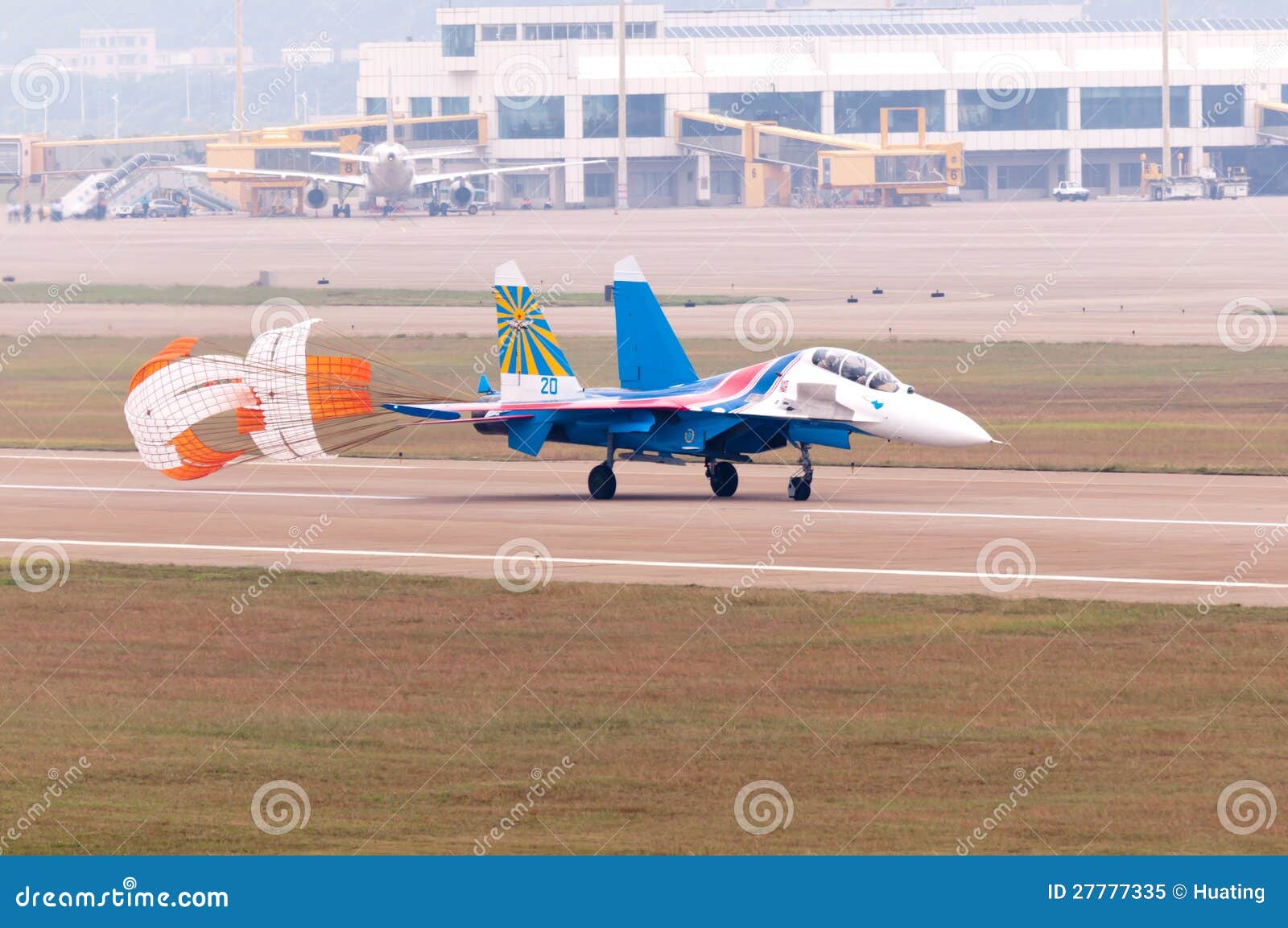 Flight su-27 editorial image. Image of flame, demonstration - 27777335