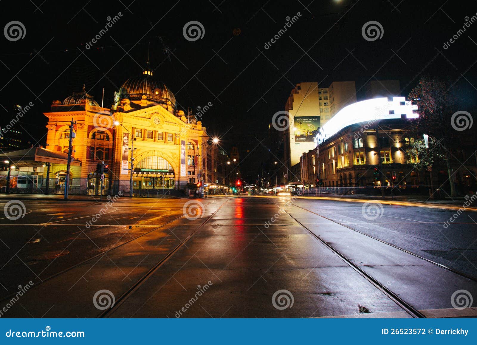 Flinders Station, Melbourne Editorial Photography - Image of late ...