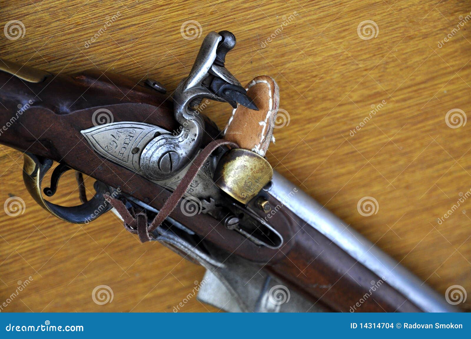 Flintlock rifle with stock photo. Image of powder, model - 14314704