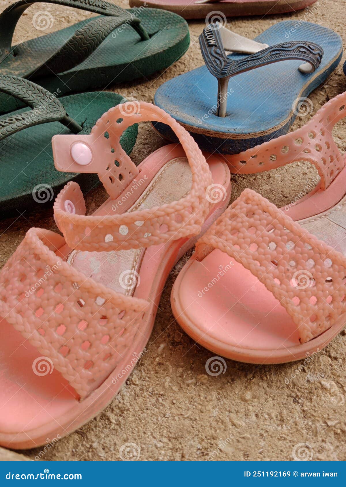 Flip-flops with Various Types and Sizes that are Very Easy To Get Stock ...