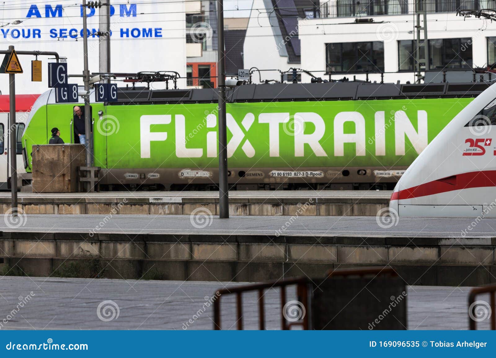 Flixtrain Train in Cologne Germany Editorial Image - Image of track ...
