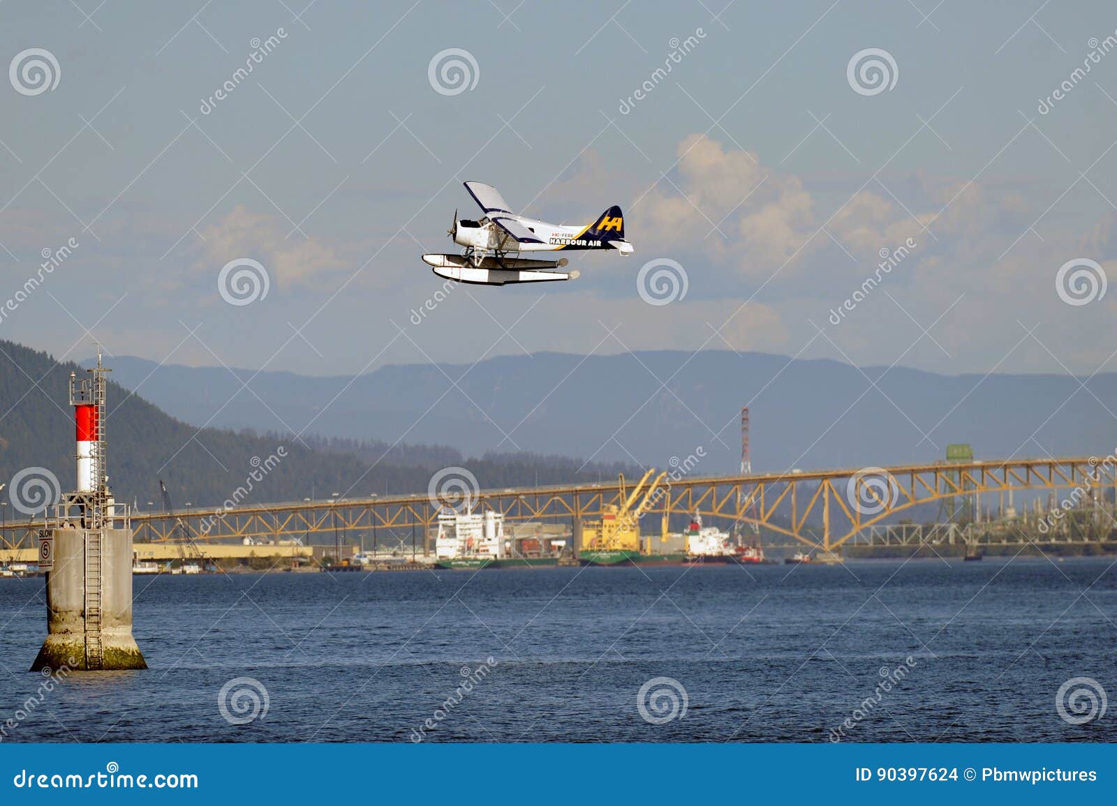 Float Plane Taking Off in Vancouver, Canada. Float Plane Taking Off ...