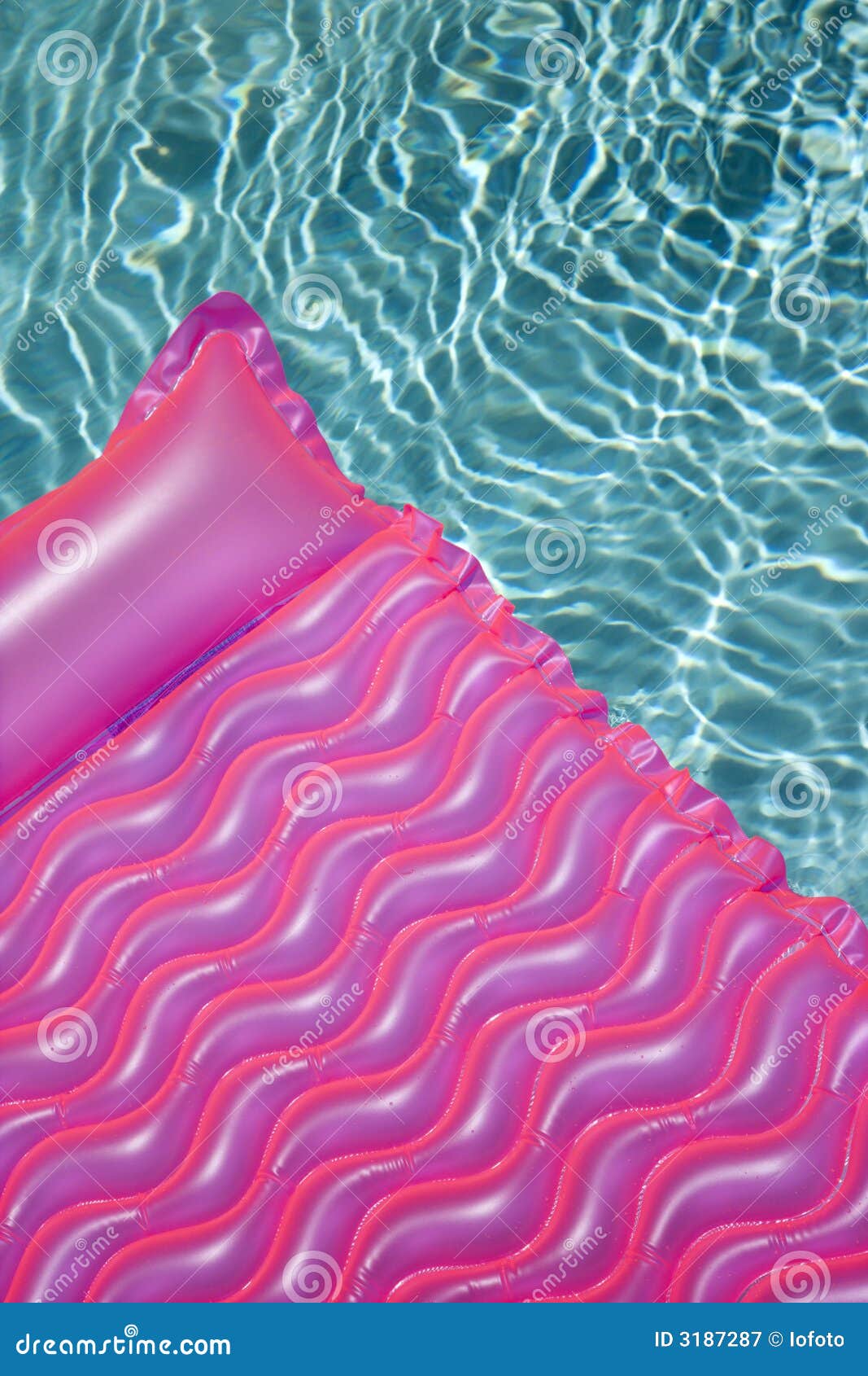Float in swimming pool. stock image. Image of outdoors - 3187287