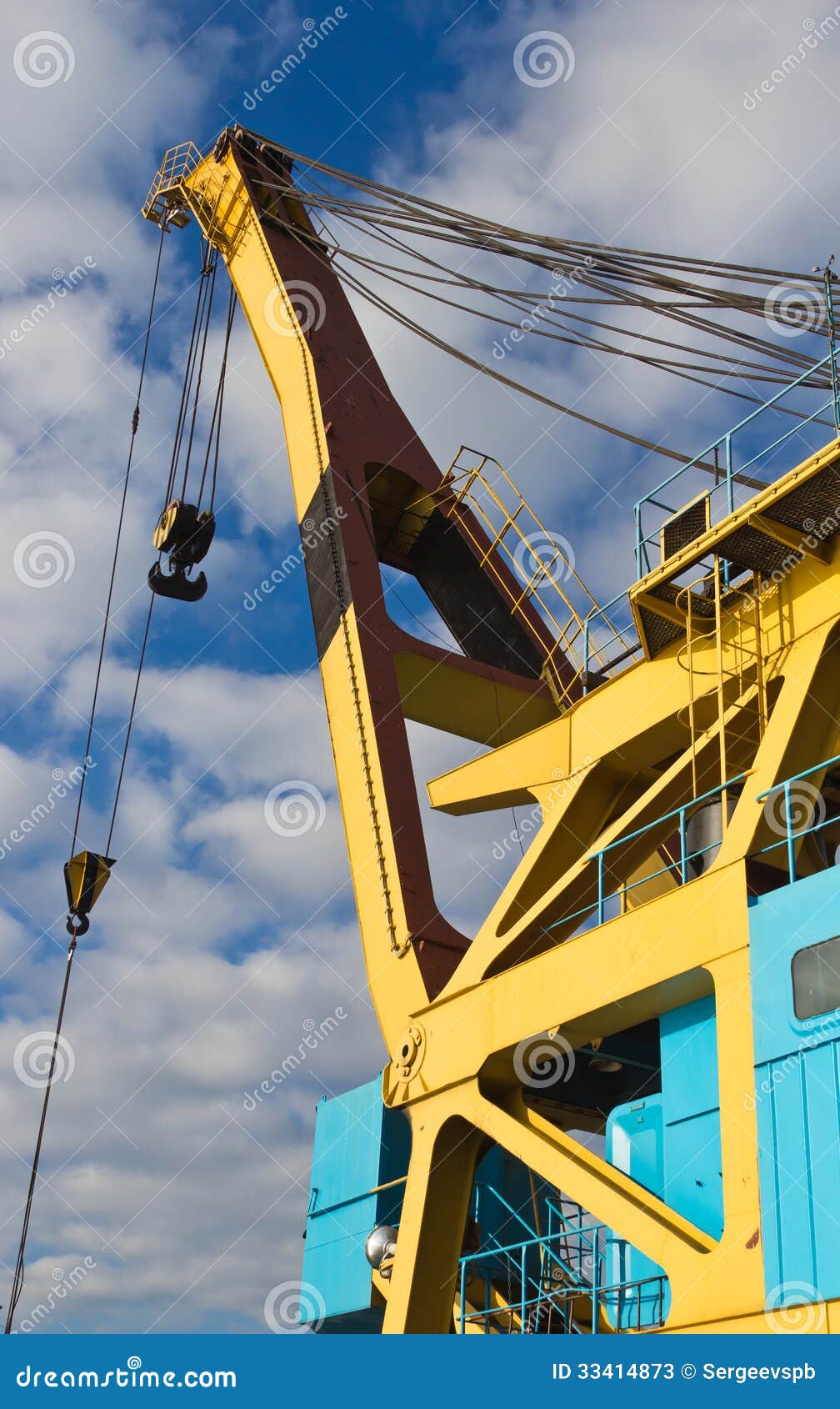 Floating crane stock image. Image of floating, outdoors - 33414873