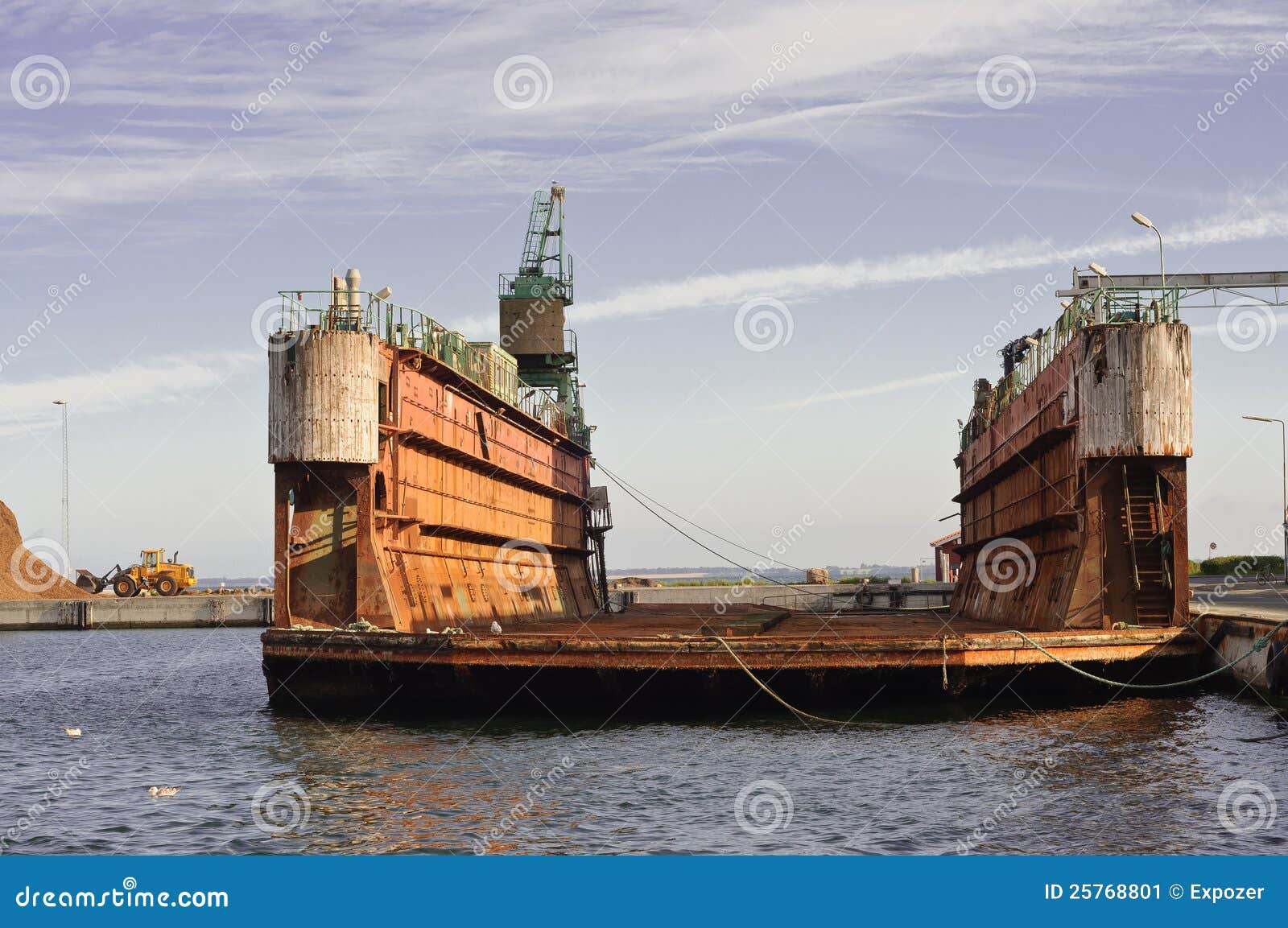 Floating Dock Royalty-Free Stock Photo | CartoonDealer.com #1046739