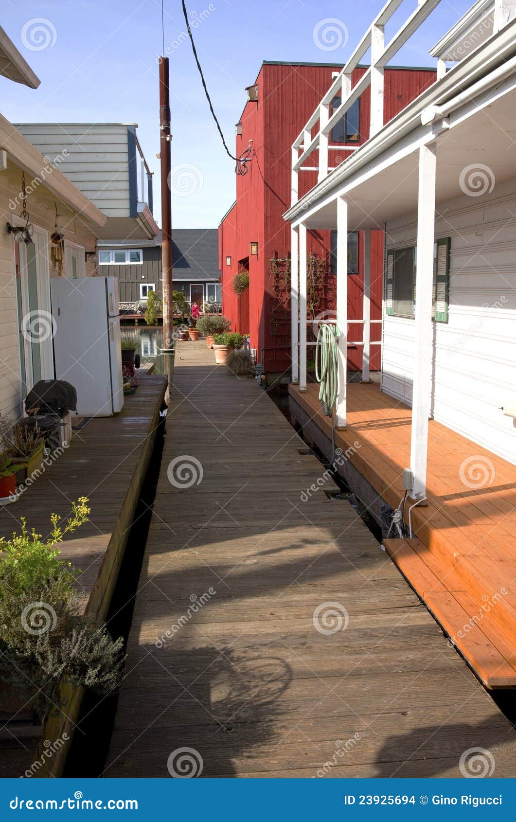 Between Floating Homes Alley Way. Stock Photo - Image of houses ...
