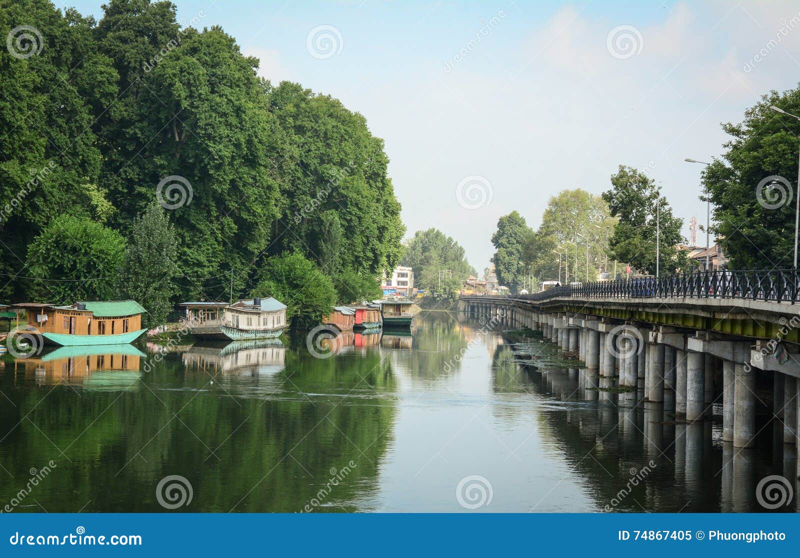 Floating Houses with the Bridge in Srinagar, India Editorial Image ...